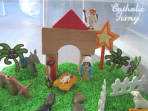 12 Awesome Christmas Sensory Bins For Toddlers